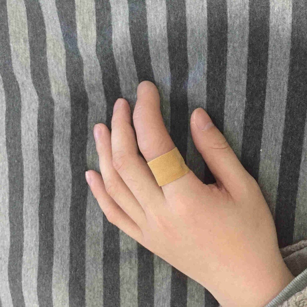 Magic Props for Disabled Fingers, Beautiful Middle Finger Prank Fake ...