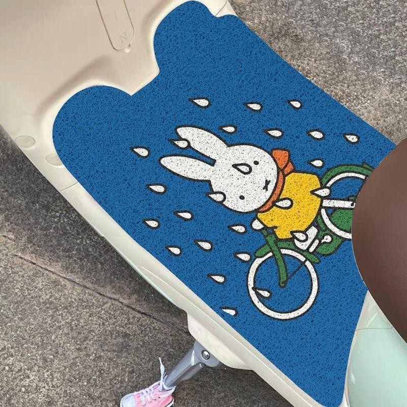 Cartoon Cartoon Miffy Rabbit Silk Ring Electric Vehicle Foot Mat ...