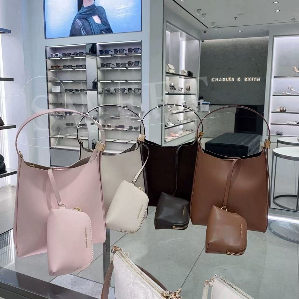 10782671 Snap-on deformable mother-and-daughter water bucket bag ...