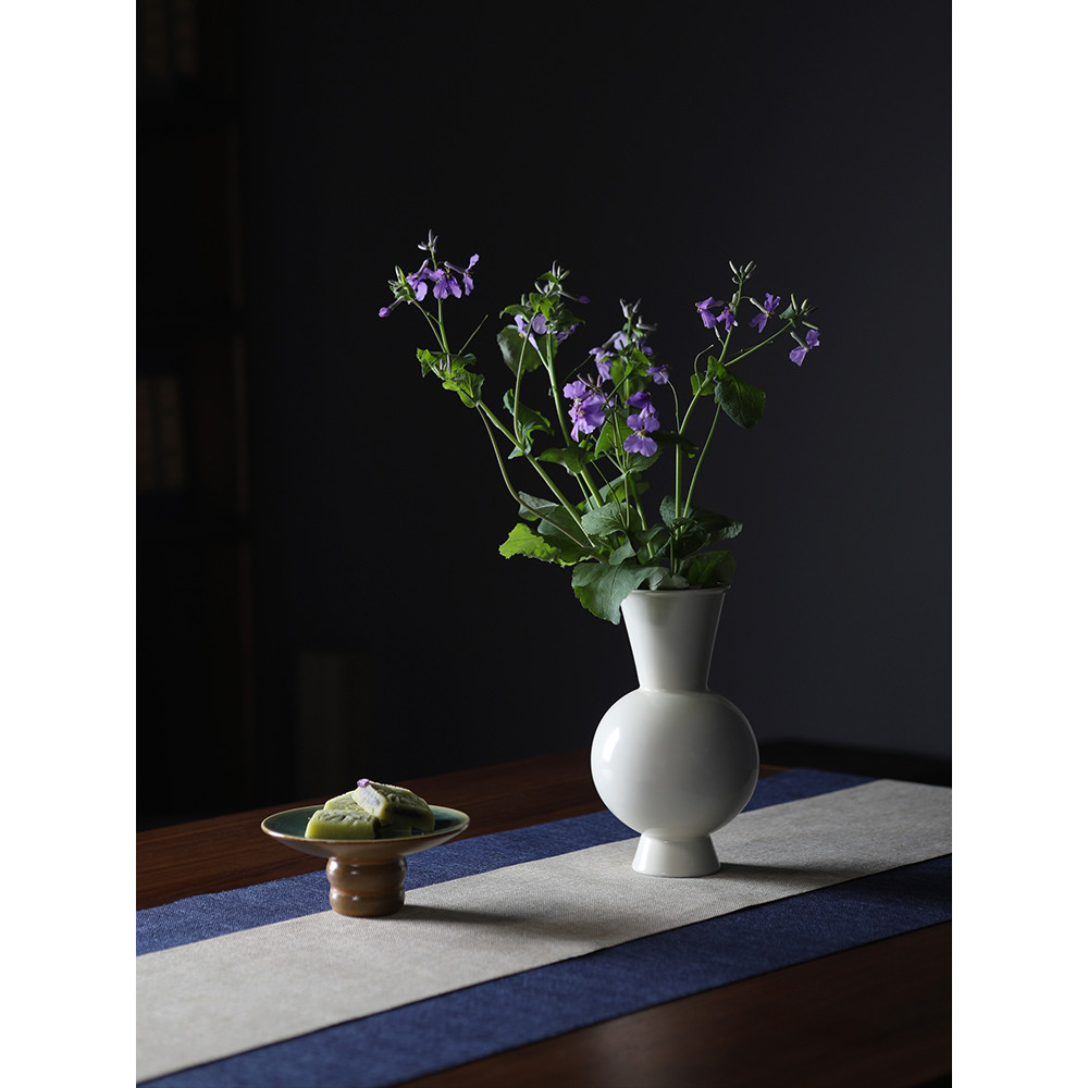 Daxiang Lotus Cream White Round Belly Flower Vessel Jingdezhen Hand ...