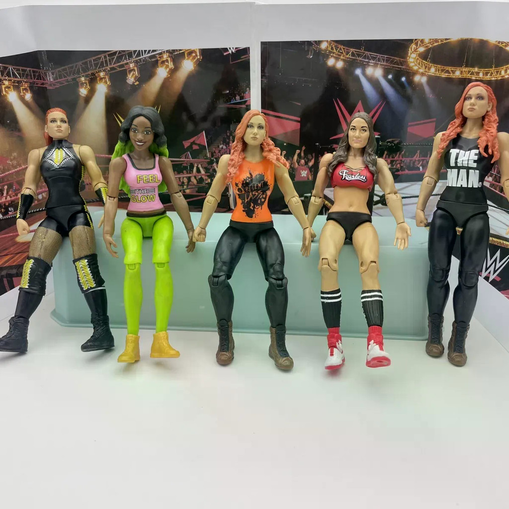 Available WWE Genuine Female Wrestler Collection-Grade Movable Model ...