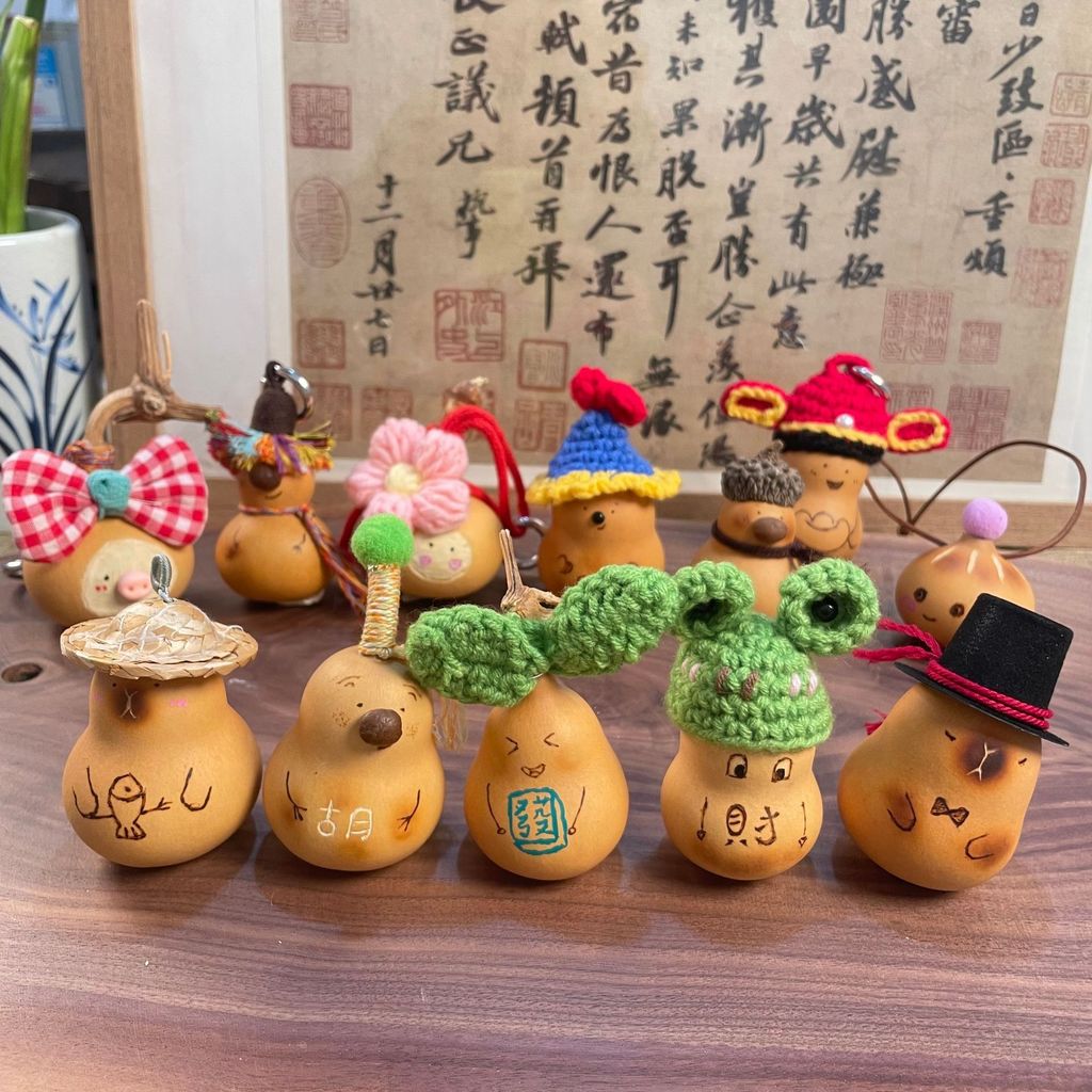 Natural gourd hand-twisted portable writing and to 天然葫芦手捻随身文玩手把件饰品包包挂饰 ...