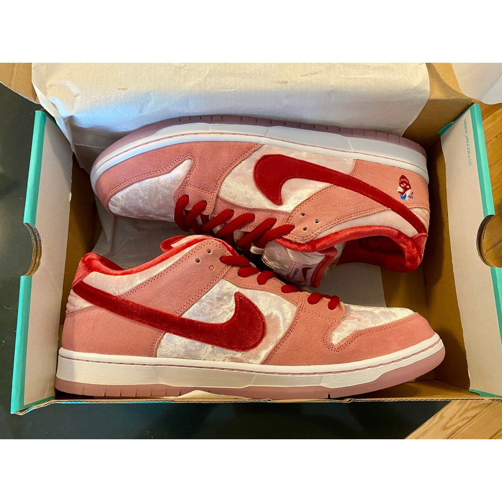 Nike Dunk Low Strangelove Valentines Day CT2552-800 running shoes ...
