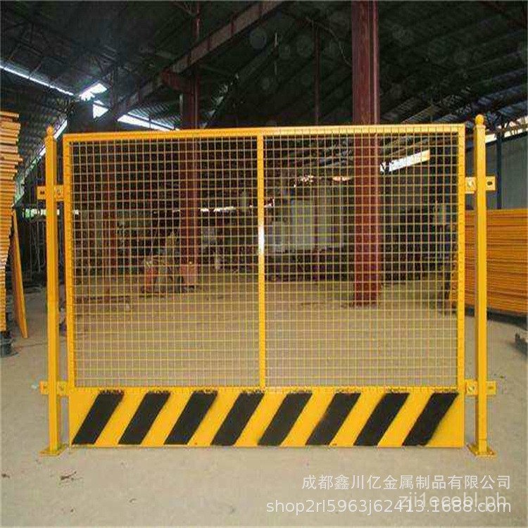 Construction Isolation Protection Net Foundation Pit Guardrail Mesh ...