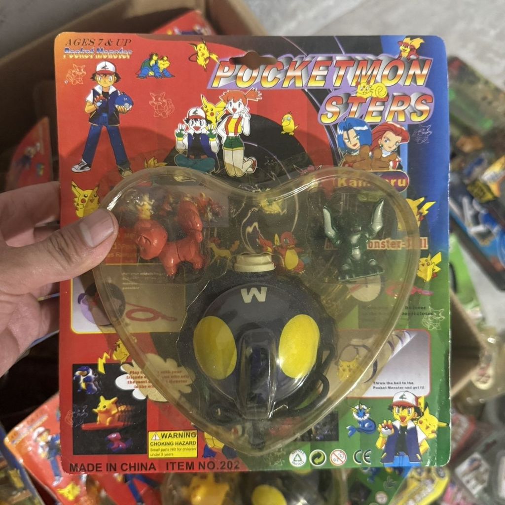 Domestic Old d Pokémon Poké Ball Set Random One Type | Shopee Philippines
