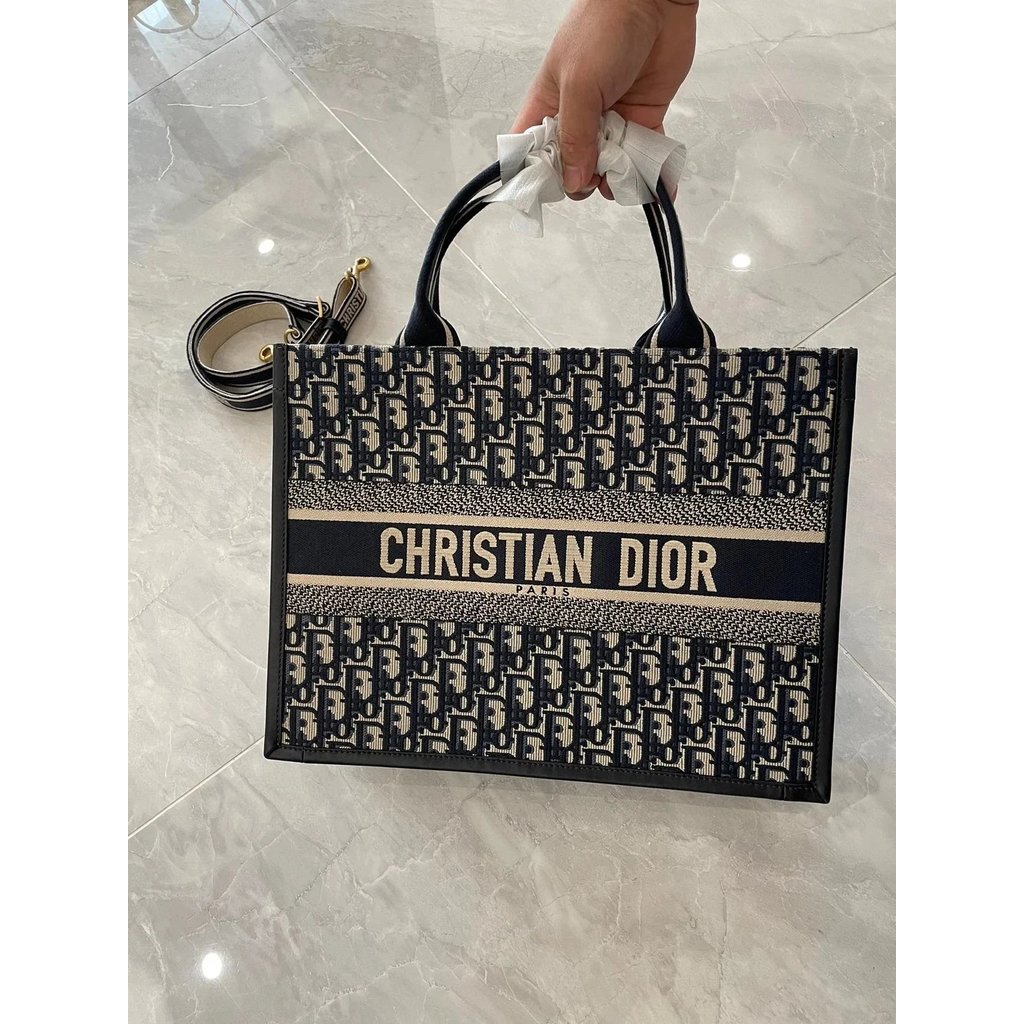 DIOR Channel 24 New Style TB Bag Female New Style BookTote Old Flower ...