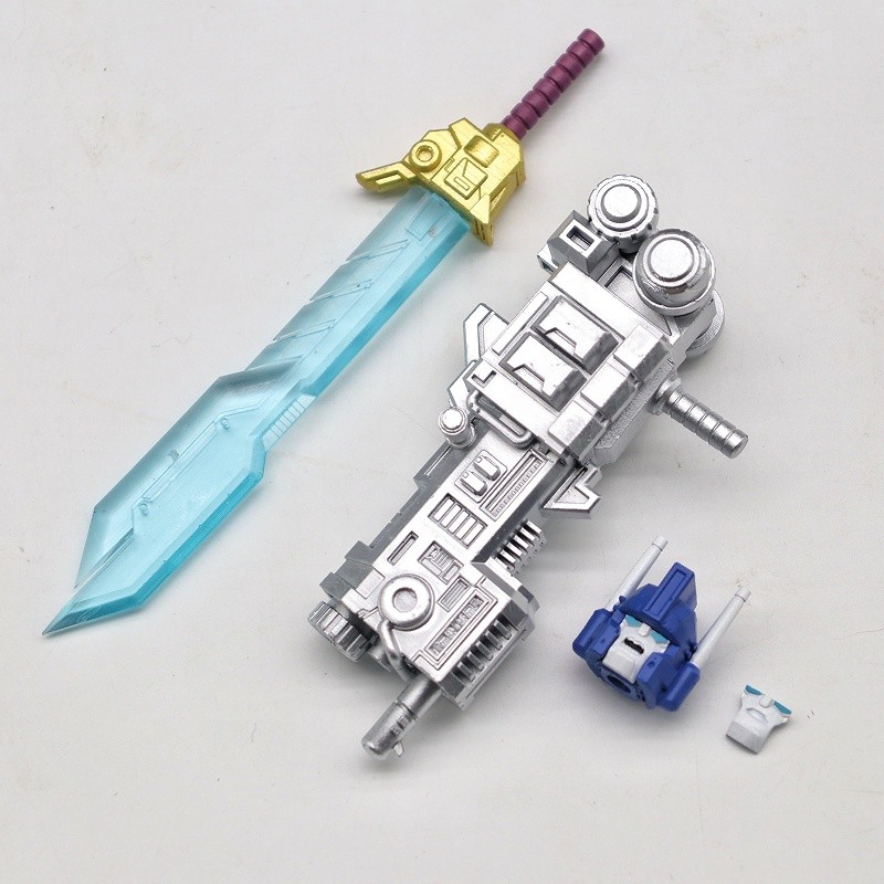 Studio Series 86 Ultra Magnus Energon Cosmos - Themed Accessory Set ...