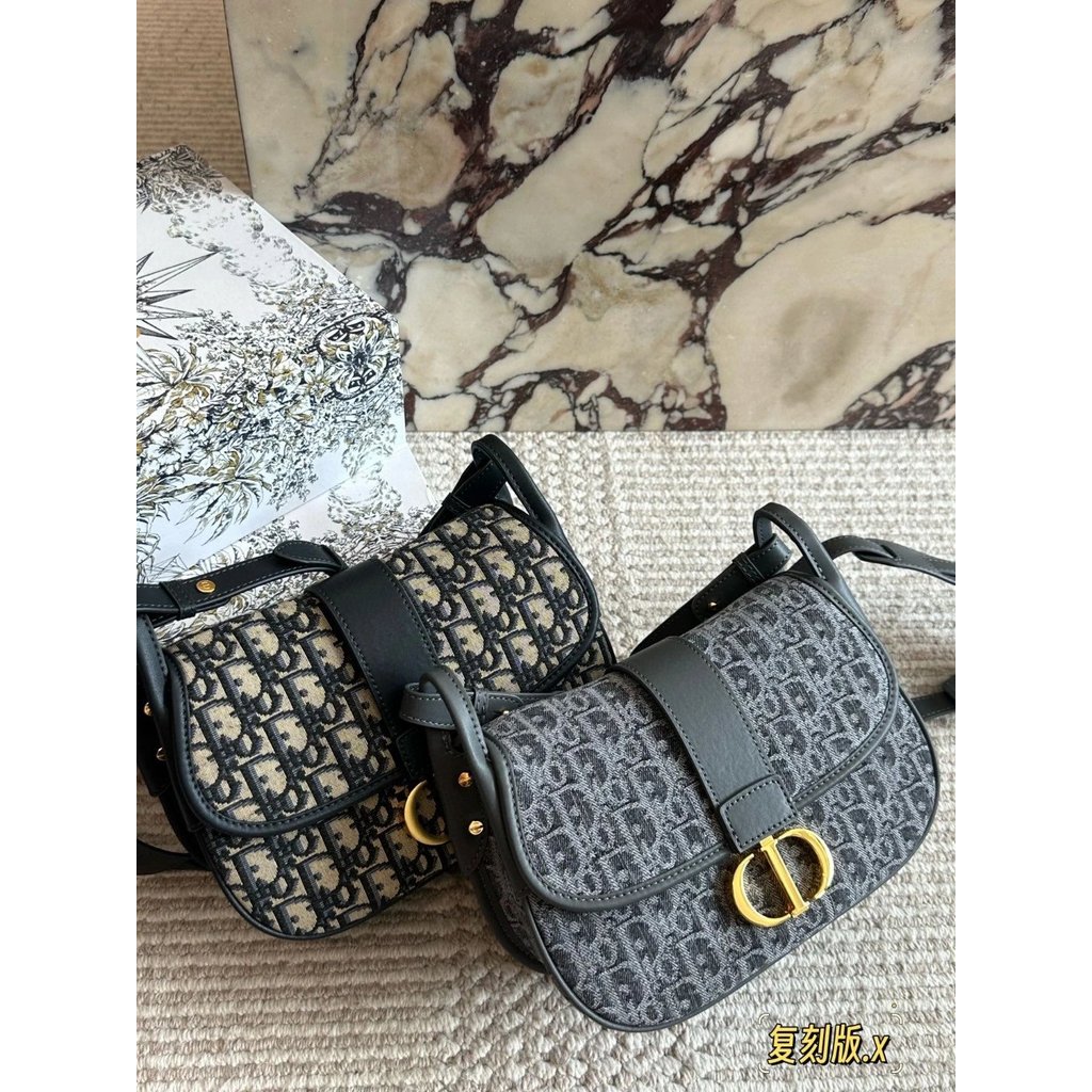 DIOR Embroidered Presbyopia and Cowhide New Style Saddle Bag New Style ...