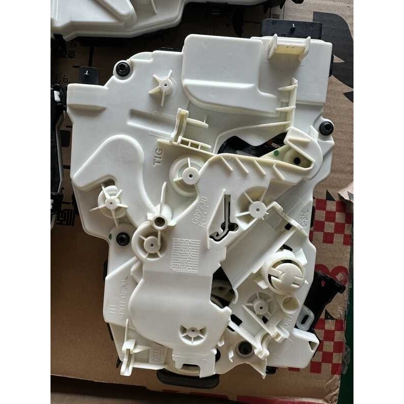 Fujian Vito V250 V260 W447 W448 Electric Door Block Motor Solenoid Lock ...