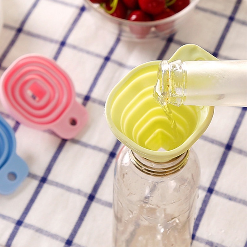 B65【Manila】COD Foldable Funnel Square Silicone Mini Funnel Liquid ...