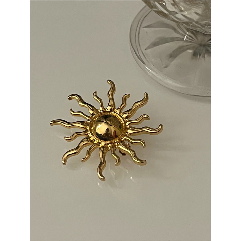 Antique Jewelry Fashion Golden Sun God Brooch for Women Men Coat ...