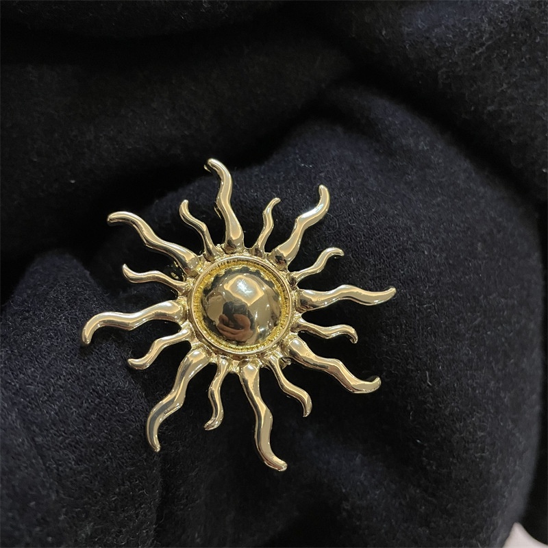 Antique Jewelry Fashion Golden Sun God Brooch for Women Men Coat ...
