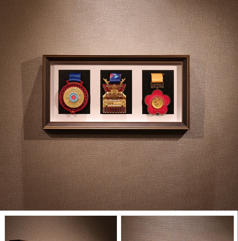 Marathon Medal Medal Storage Solid Wood Frame Table Display Badge ...