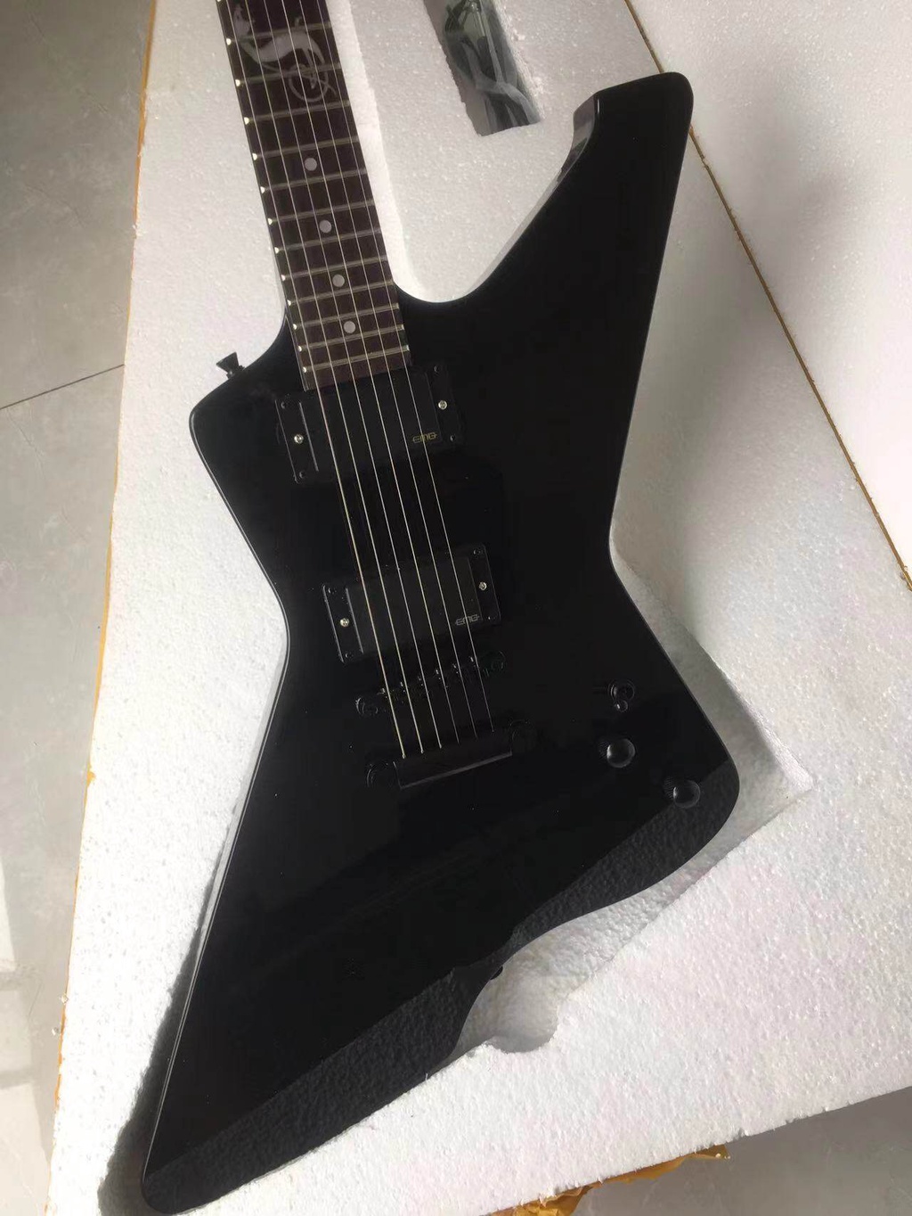 ESP Explorer Electric Guitar Heavy Metal Ironic James Hetfield Gloss ...
