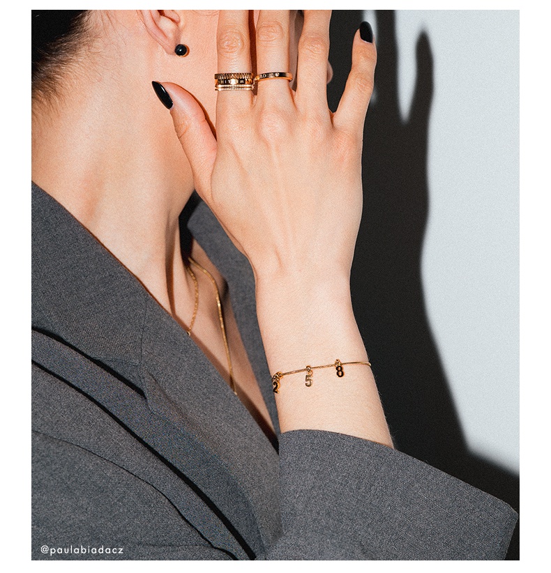 Daniel Wellington Charm Chain Bracelet Rose Gold / Gold | Shopee ...