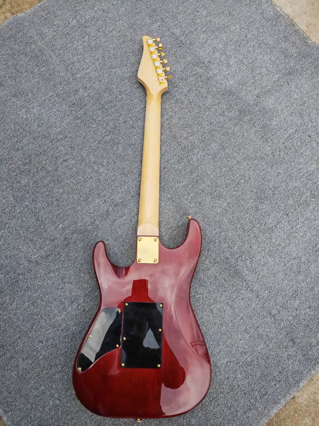 Pensa Custom MK-I Classic Electric Guitar Amber Quilted Maple Top Floyd ...