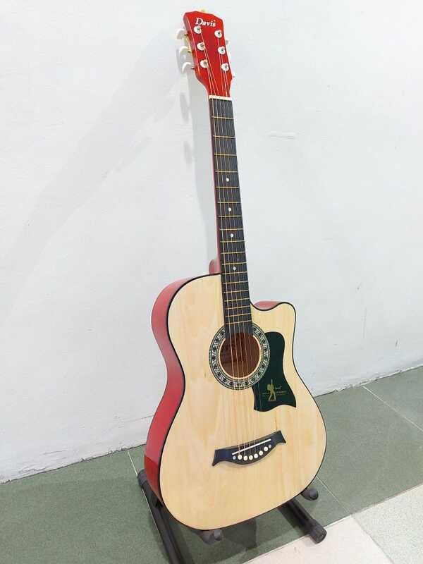 Acoustic Davis Guitar w/ More Freebies (, Capo, String Set, Strap, 2 ...