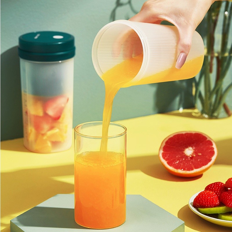 Portable Juice Cup Wireless Rechargeable Home Small Juicing Cup Mini ...