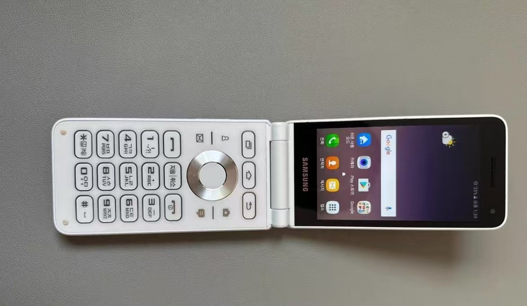 Samsung Galaxy Folder2 White G160N 2GB+32GB 8MP Camera 4G LTE Wifi ...