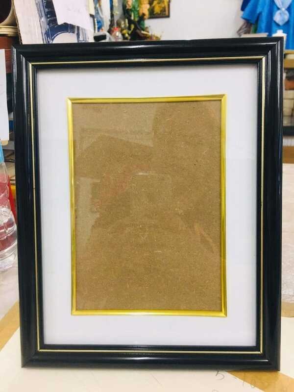 Picture Frame Available 5R Size (5" X 7") With White Border | Shopee ...