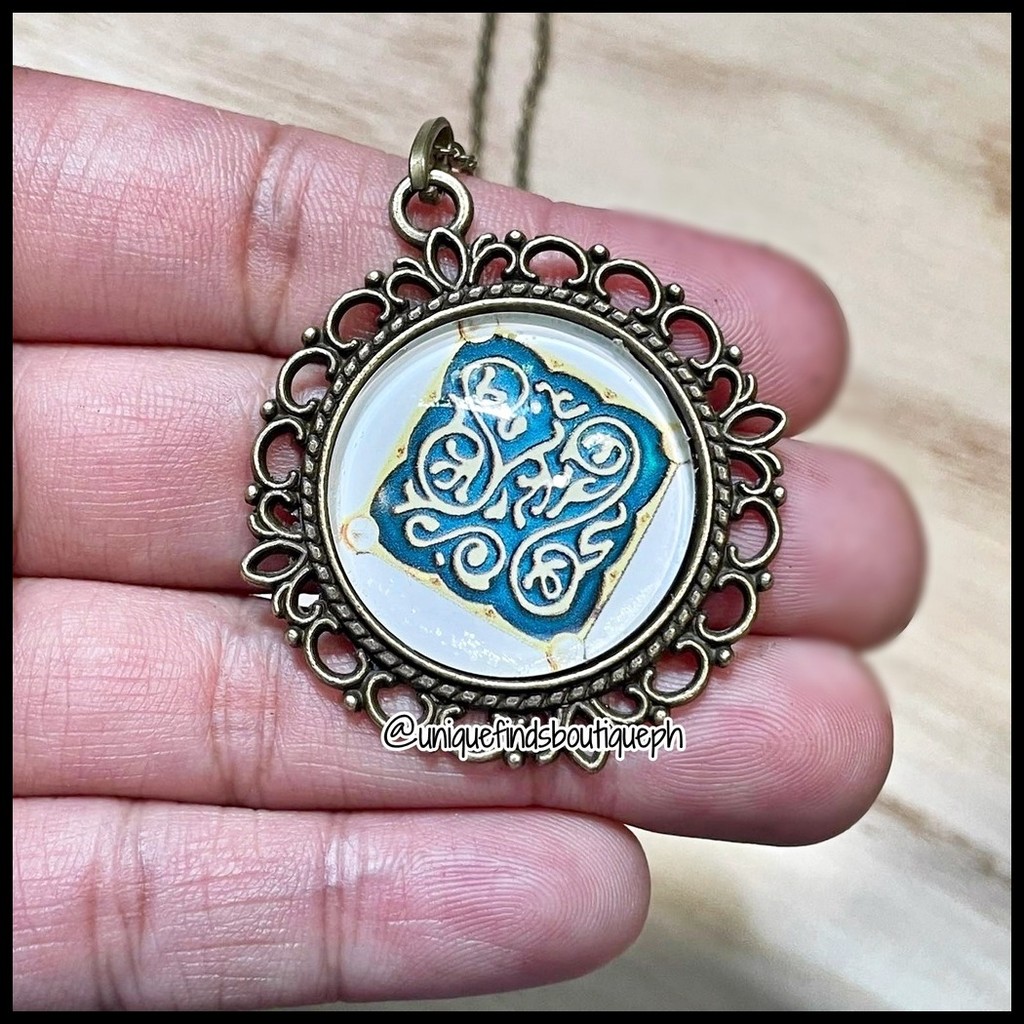 Wicked Necklace | Elphaba & Glinda | green & pink witch | Witcher ...