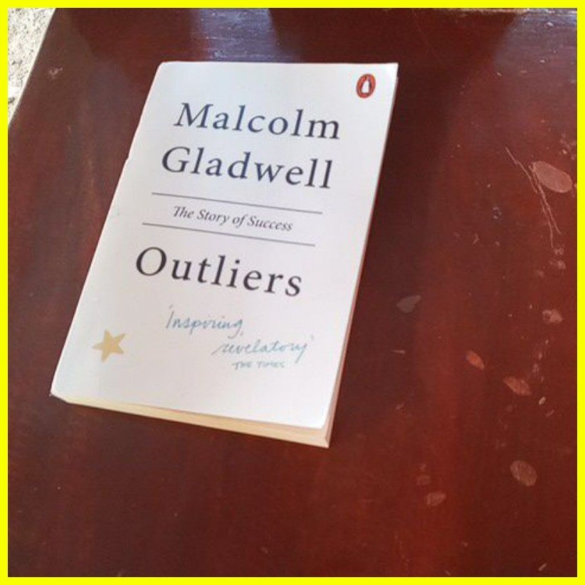NEW , the story of success OUTLIERS by:Malcolm Gladwell(paperback ...