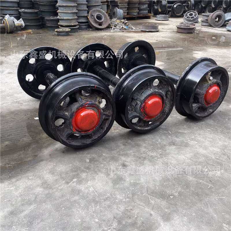 Hollow solid kiln dustproof sarado mining car flat tipping bucket track ...