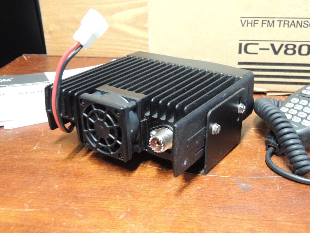 ICOM IC-V8000 75W high power 144MHz VHF FM TRANSCEIVER v8000 2 meters ...