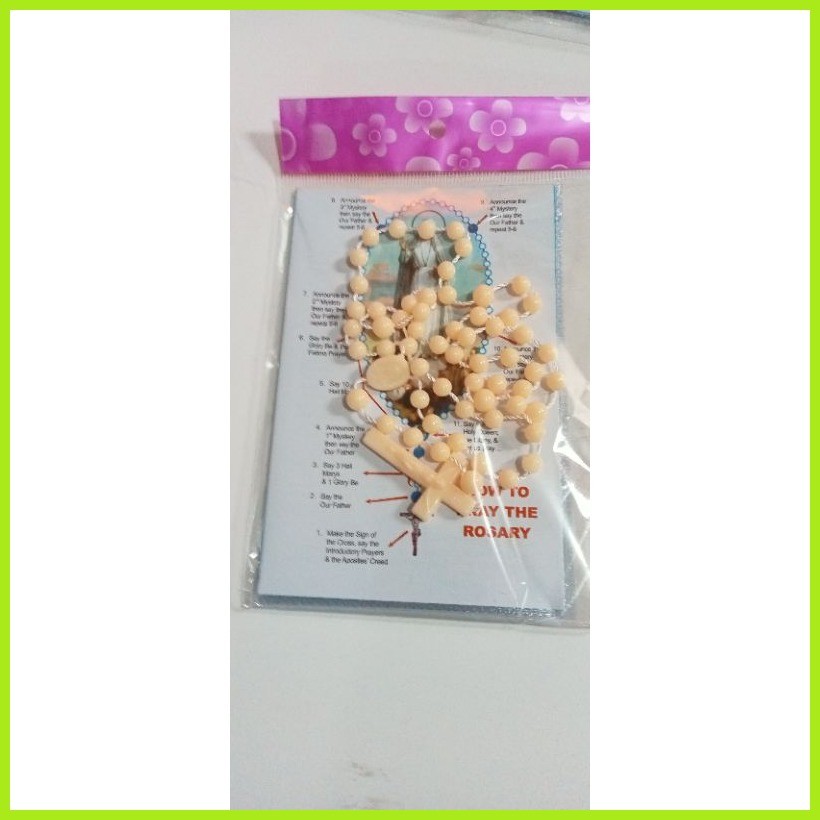 ㄨ How to pray the rosary guide with plastic cover -English/Tagalog ...