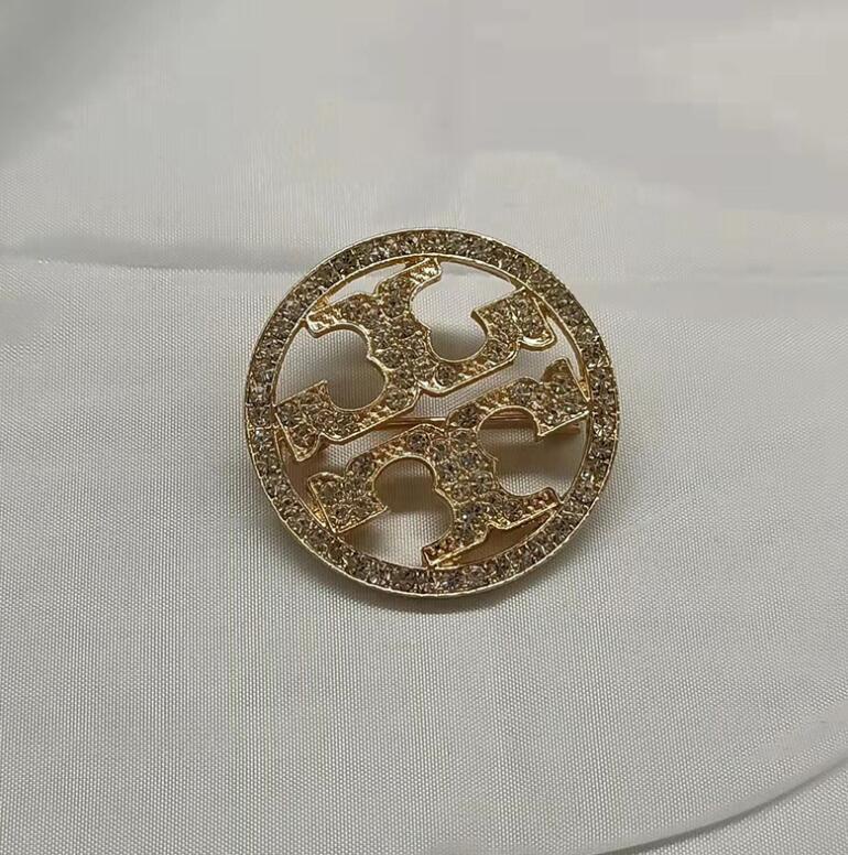 Round Square Label Diamond Brooch Anti-glare Fixed Clothes Pin Retro ...