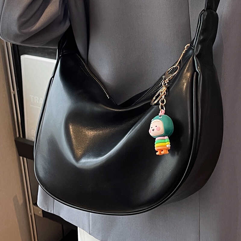 Kababaihang Itim Na Lacquer Crossbody Bag Oil Wax Leather Kababaihang ...