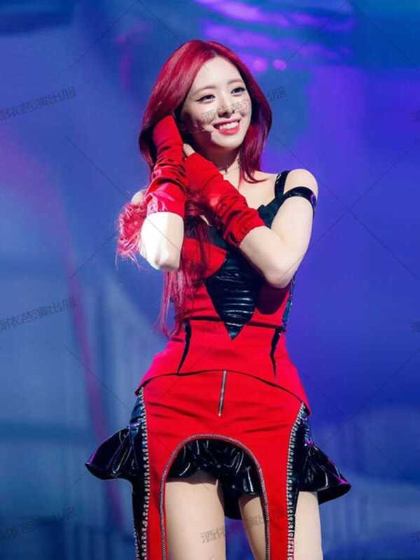 ITZY Korean Girl Group Performance Outfit, Bar, Same Style Song And ...