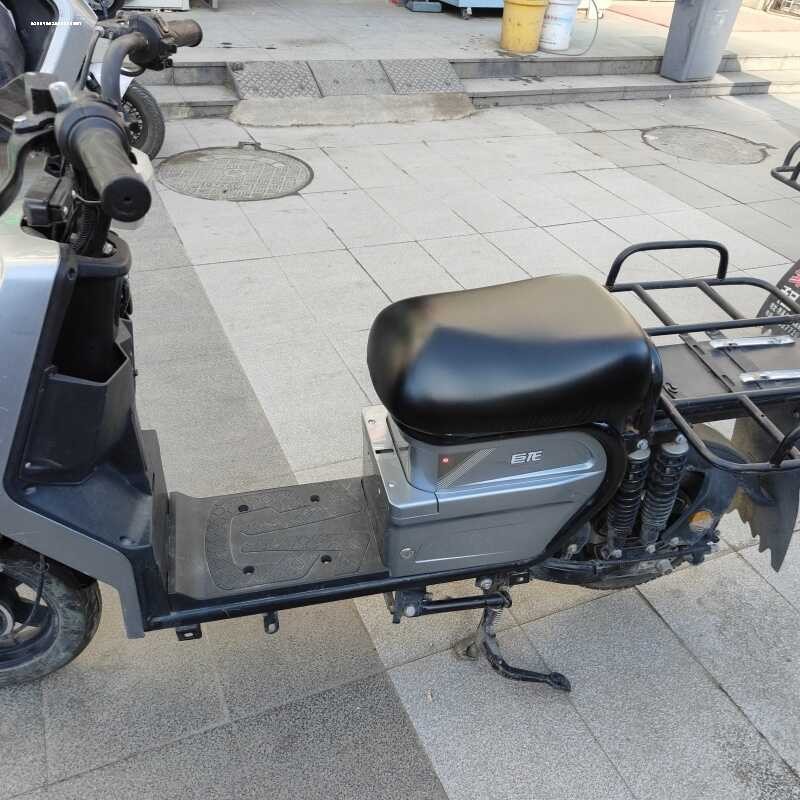 Load Hari elektrikong sasakyan Hercules sheet kotse, iron frame kotse ...