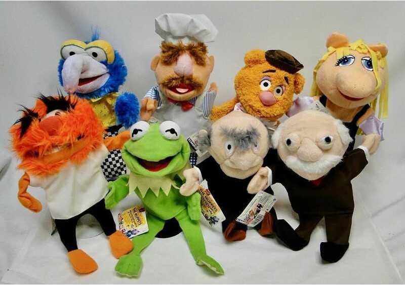 Ang Muppets Puppet Kermit Frog Fozzie Bear Swedish Chef Miss Piggy ...