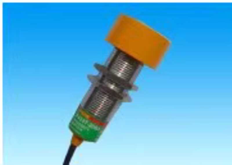 Infineon FA24T-20NA circular proximity switch sensor DC normally open ...