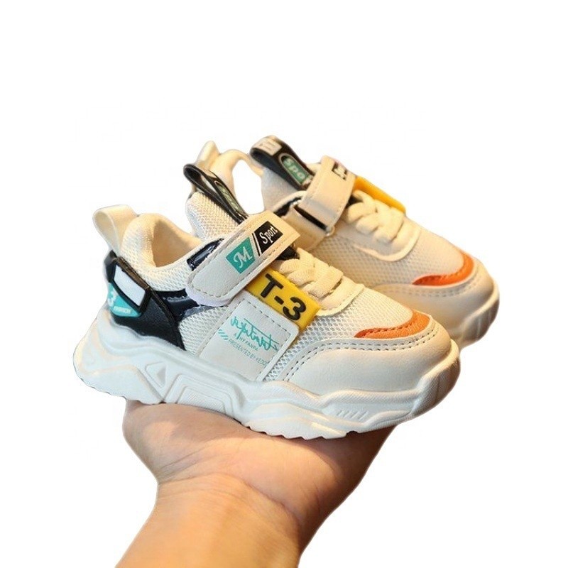 Mga Paa-Paa Babae Lalaki Naglalakad Ng Estilo Para Sa Mga Kaswal Na ... Mga Paa-Paa Babae Lalaki Naglalakad Ng Estilo Para Sa Mga Kaswal Na ...