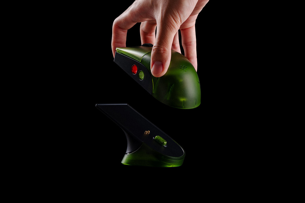 8BitDo Retro R8 Mouse with PAW 3395 Optical Sensor DPI 26K, Wireless 4K ...