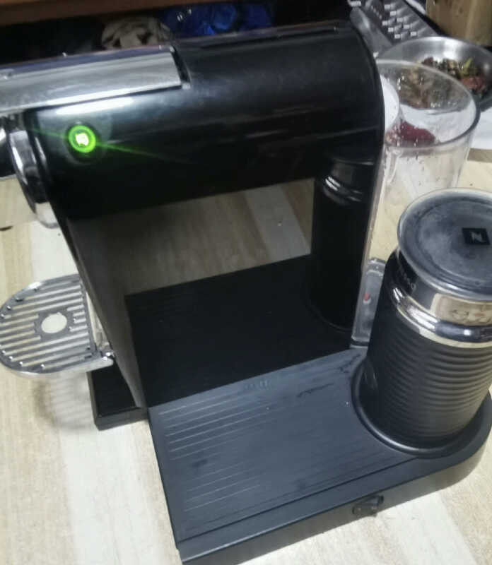 Nespresso en265 coffee machine, water tank cover, milk frother | Shopee ...
