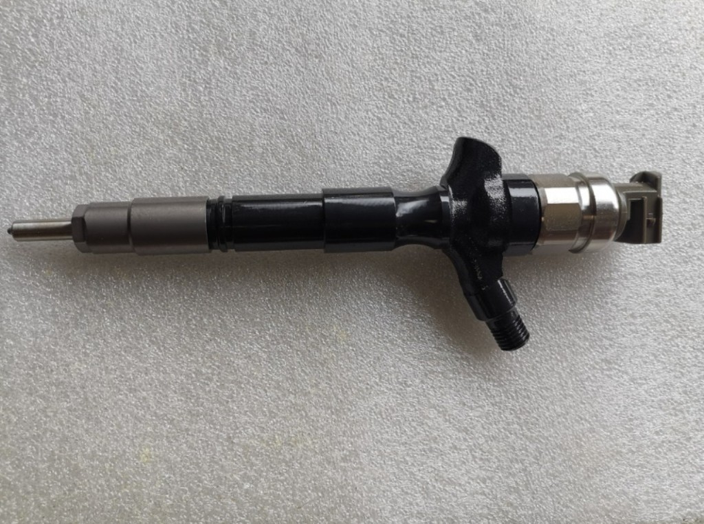 1465A041 095000-5600 Diesel Common Rail Fuel Injector Assembly ...