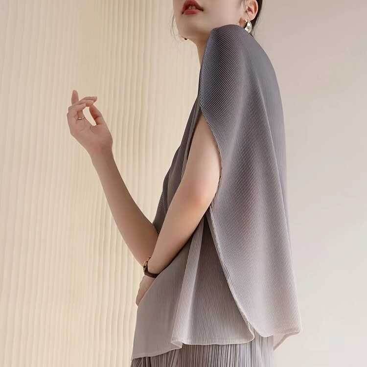 Isang Paper Tao, Isang Panalangin ⭐ Miyake Fold Gradient Design Senior ...