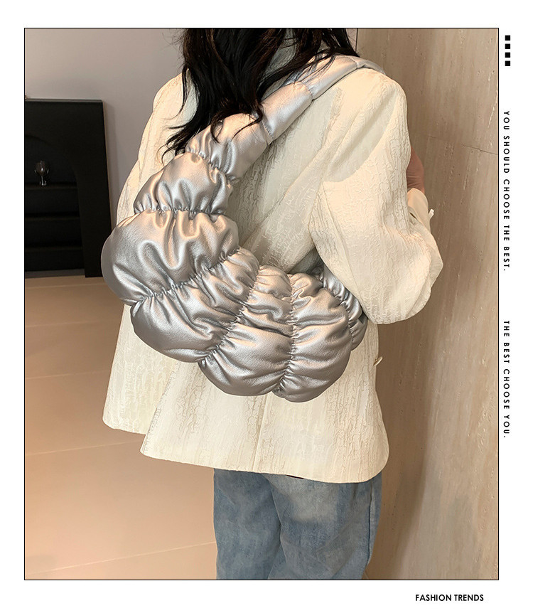 Cos Kosong Bag Underarm Croissant Pleated Cloud Bag Large Capacity ...