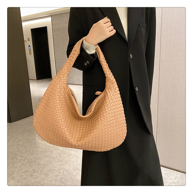 【Fast Delivery】Handwove Women's Handbags Retro Leather Shoulder Bag ...