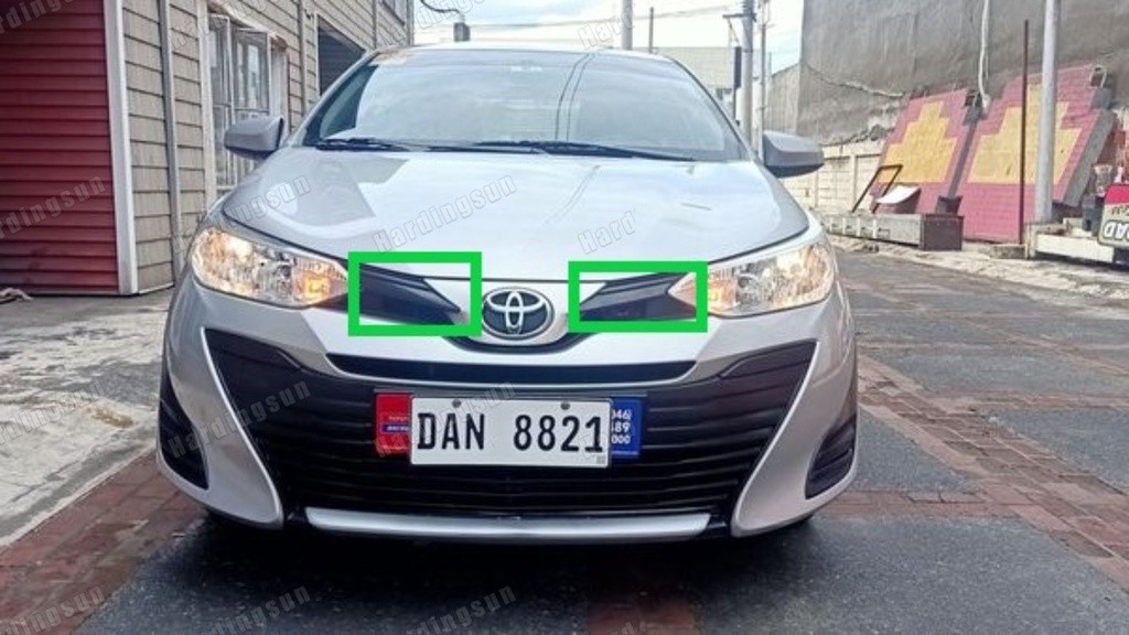 a pair（left and right）Front Grille Garnish for toyota vios 2018 2019 ...