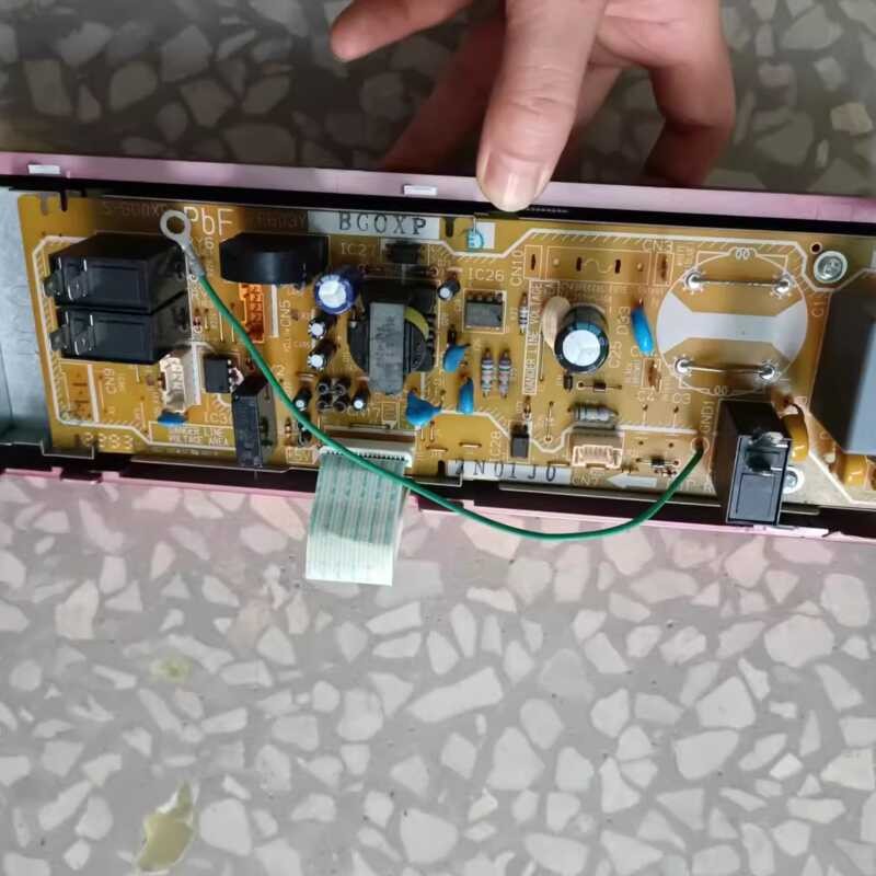 Disassemble Panasonic microwave oven motherboard NN-DF382M computer ...