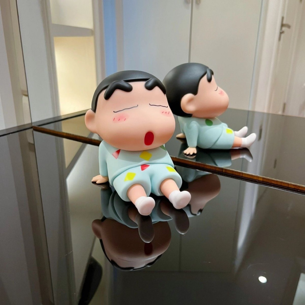 Crayon Shin-chan Phone Holder Anime Figurine Desktop Stand Ornament ...