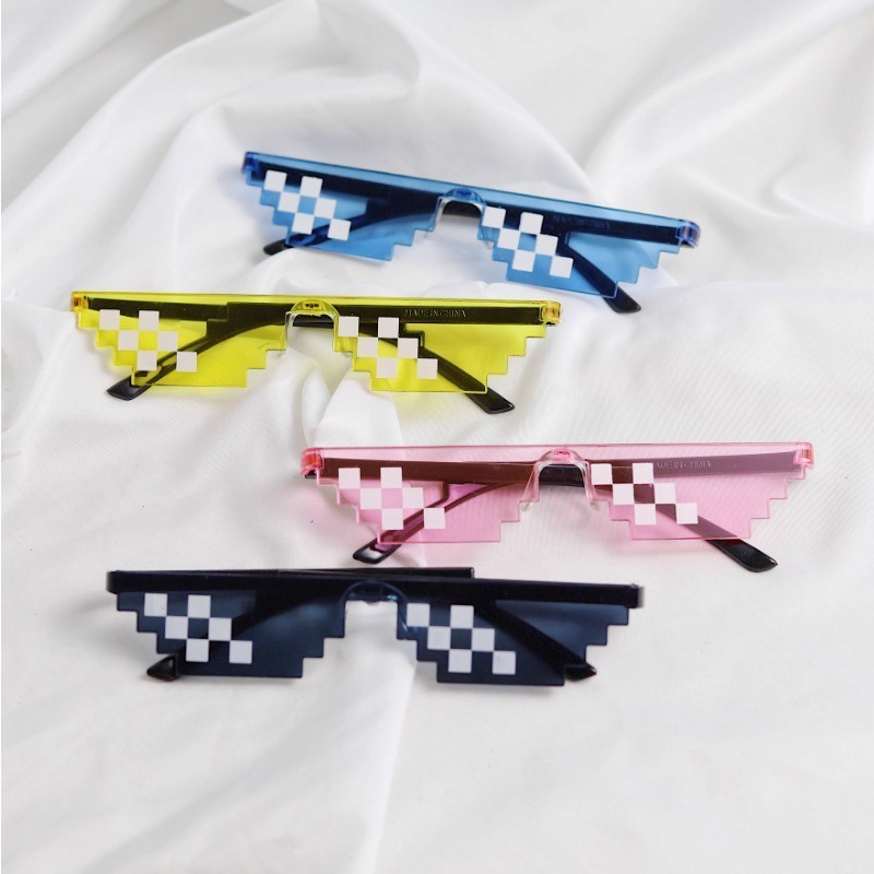 Retro Mosaic Sunglasses Square 2D Pixel Funny Sunglasses Fashion ...