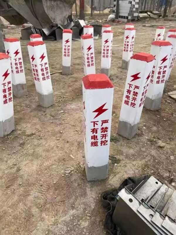 Warning ng Cement, concrete milestone, highway boundary, railway ...