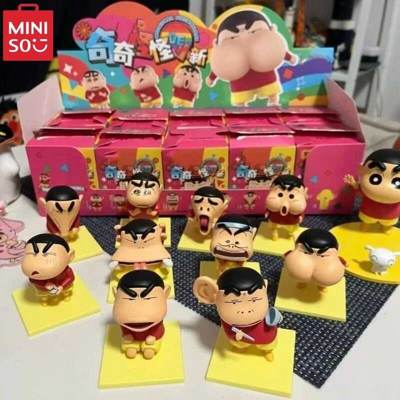 Box Bd Weird Crayon Shin-Chan Animation Funny Model Desktop Decoration ...