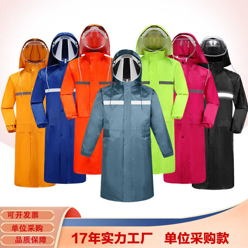 Isang Mahaba Ang Piraso Na Amerikana Ng Ulan, Motorsiklo, Bisikleta Ng ...