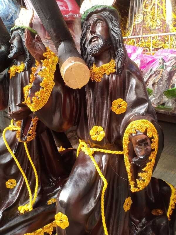 Black Nazarene Statue / Poong Itim Na Nazareno Gawa Ng Fibra Glass ...